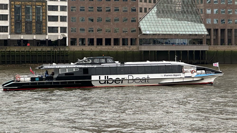 Así es el Uber para barcos con el que puedes navegar en Londres ...
